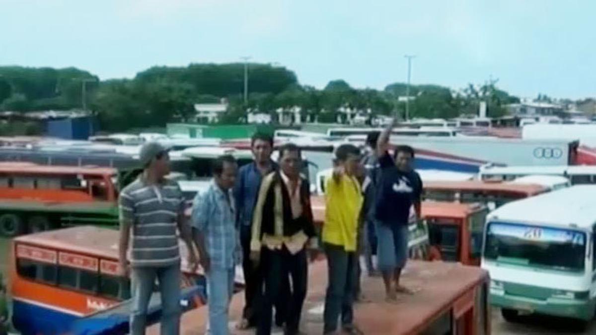 VIDEO: Puluhan Metro Mini dan Kopaja Dikandangkan - TV Liputan6.com