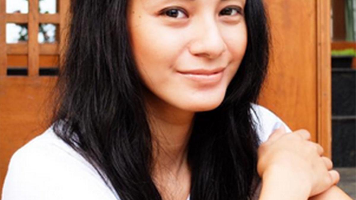 Kirana Larasati Pamer Foto Hamil dan Tato di Bawah Perut ...