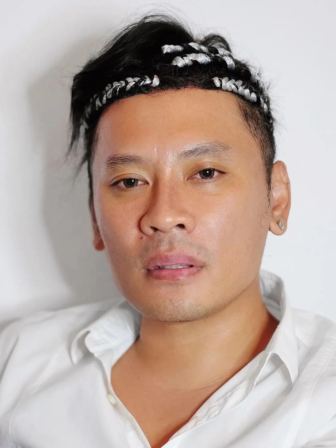 Make up Artist Adi Adrian Meninggal Dunia Di Bali, Banjir Dukacita Para ...