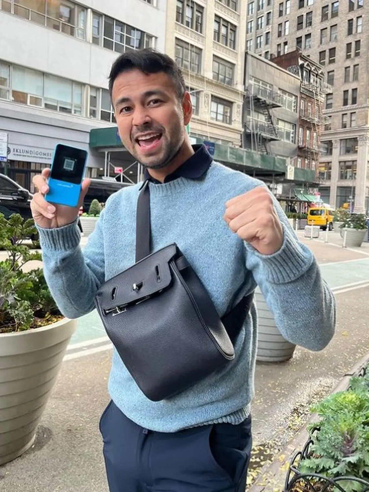 9 Tampilan Outfit Raffi Ahmad dari Momen Santai sampai Liburan di Luar ...