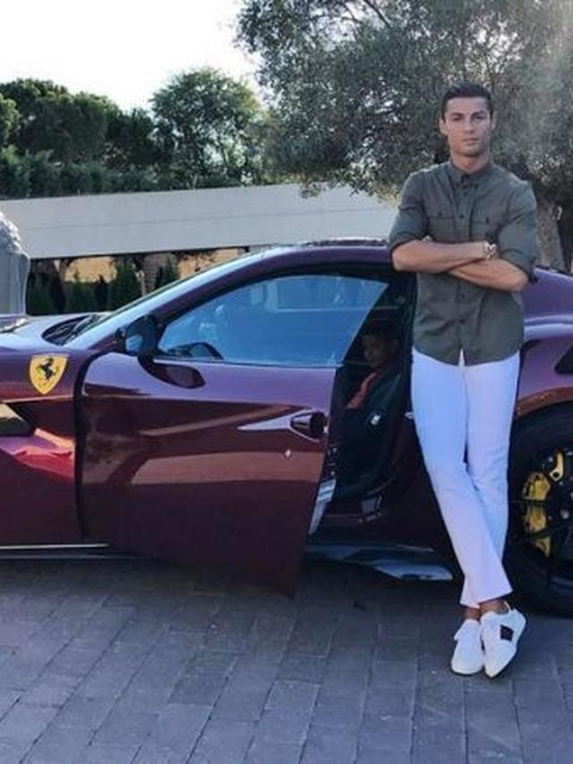 Koleksi Mobil Cristiano Ronaldo Bukan Kaleng-Kaleng - Otomotif Liputan6.com