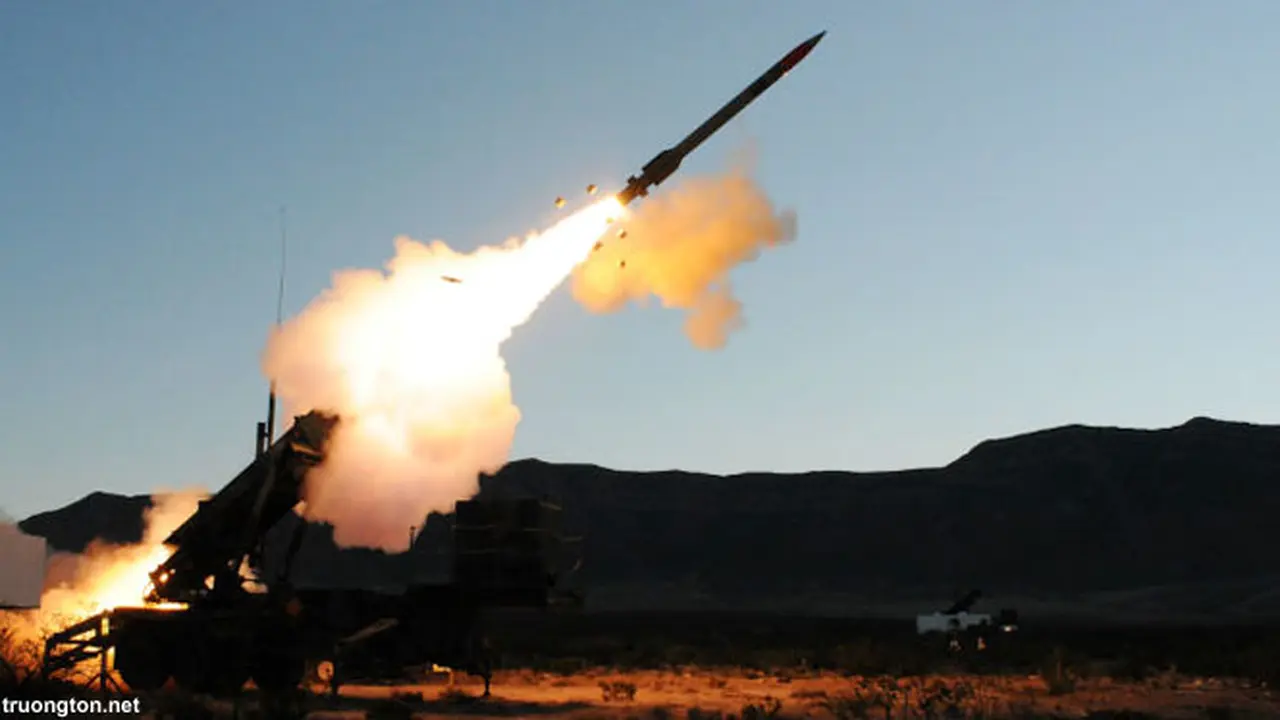 Korut Pasang 'Roket' ke Peluncur, AS Tunda Uji Coba Rudal - Global ...