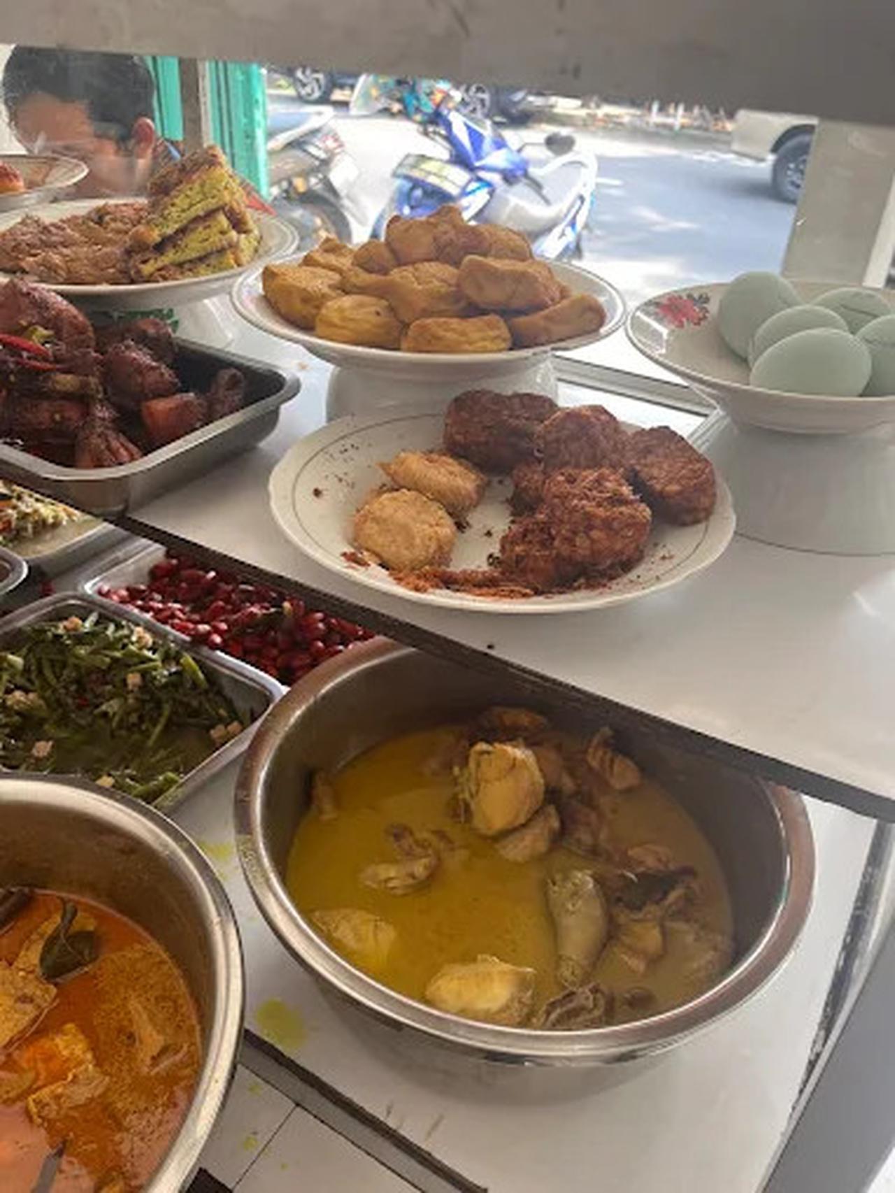 12 Rekomendasi Tempat Makan Enak di Cawang 2026, Ada Bakmi Golek sampai ...