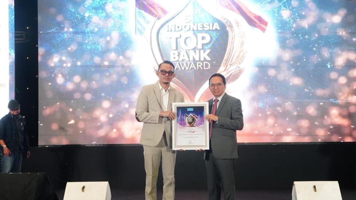 Penetrasi Bisnis Positif dan Layanan Prima, Bank Jatim Raih Penghargaan ...