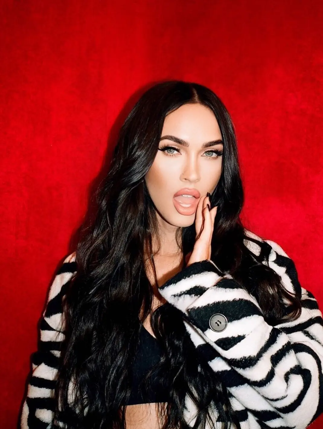 Potret Close Up Megan Fox yang Kerap Bikin Salfok, Aura Seksi Memancar ...