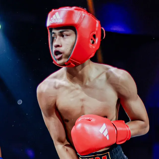 Penyanyi Jaden Bahtera Mencuri Perhatian Saat Berada di Ring Tinju ...