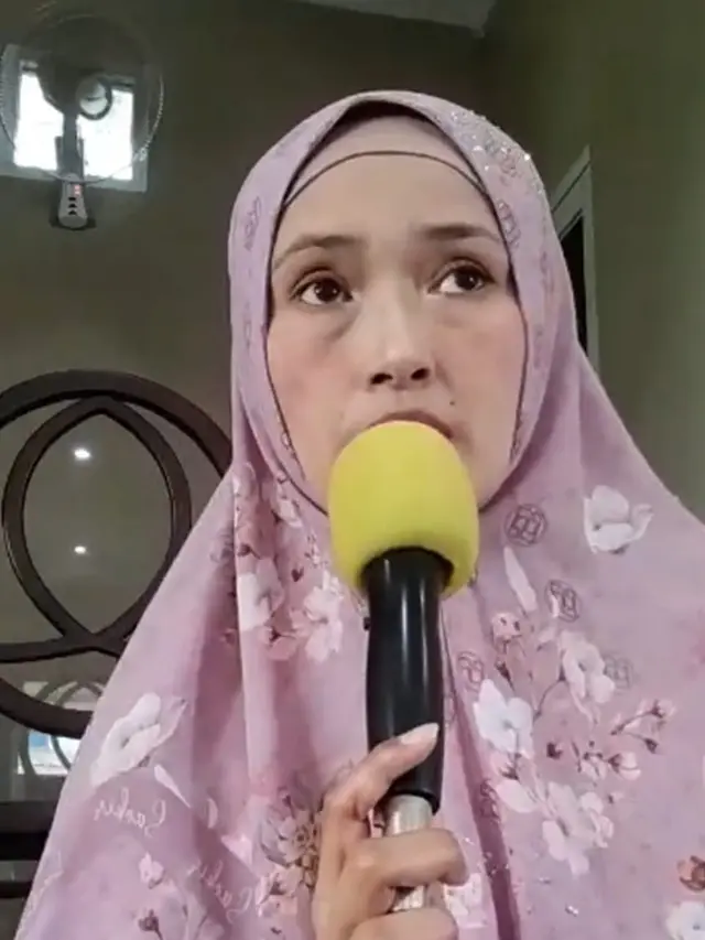 Cantik Berbalut Hijab Syar'i, Intip 7 Potret Mega Putri Aulia yang ...