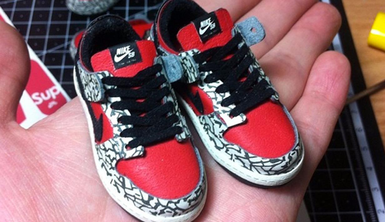 Penggemar Sepatu-Sepatu Bermerek, Seniman Ini Buat Miniaturnya Dengan ...
