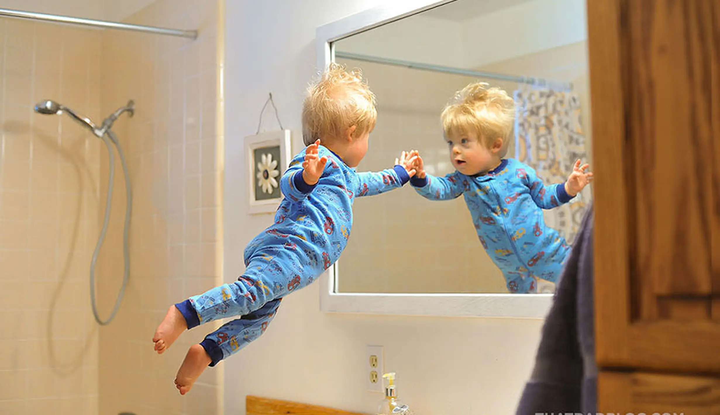 Ayah Membuat Foto Unik Untuk Anaknya Yang Mengalami Downs Syndrome ...