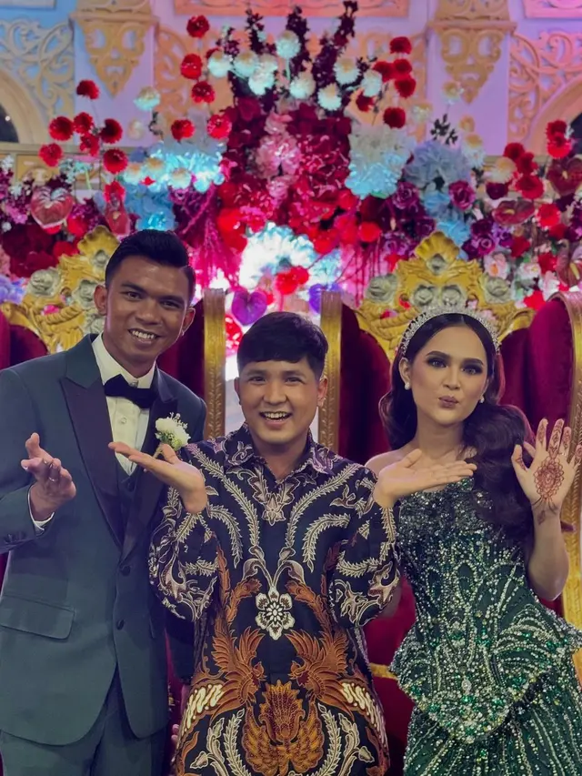 7 Potret Pedangdut di Pernikahan Nia LIDA, Lady Rara dan Melly Lee Jadi ...
