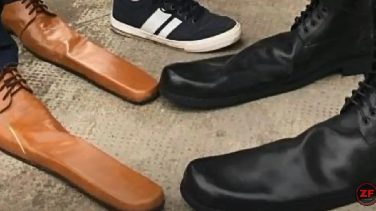 Sepatu Moncong Panjang untuk Menjaga Jarak Sosial, Jadi Ingat Pinokio ...