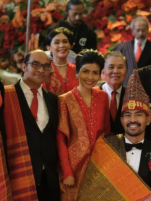 7 Potret Akting Romantis Robby Purba Nikahi Raline Shah, Didoakan ...