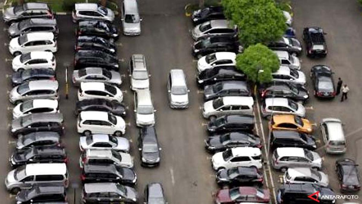 Parkir On Street, Ahok: Tarif Sudah Mentok Rp 4 Ribu - News Liputan6.com