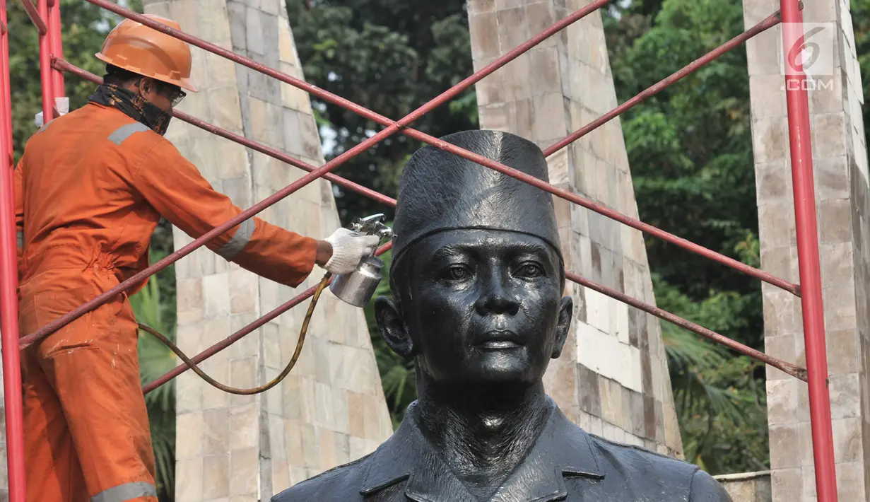 FOTO: Sambut HUT RI, Patung Proklamator Soekarno-Hatta Dikonservasi ...