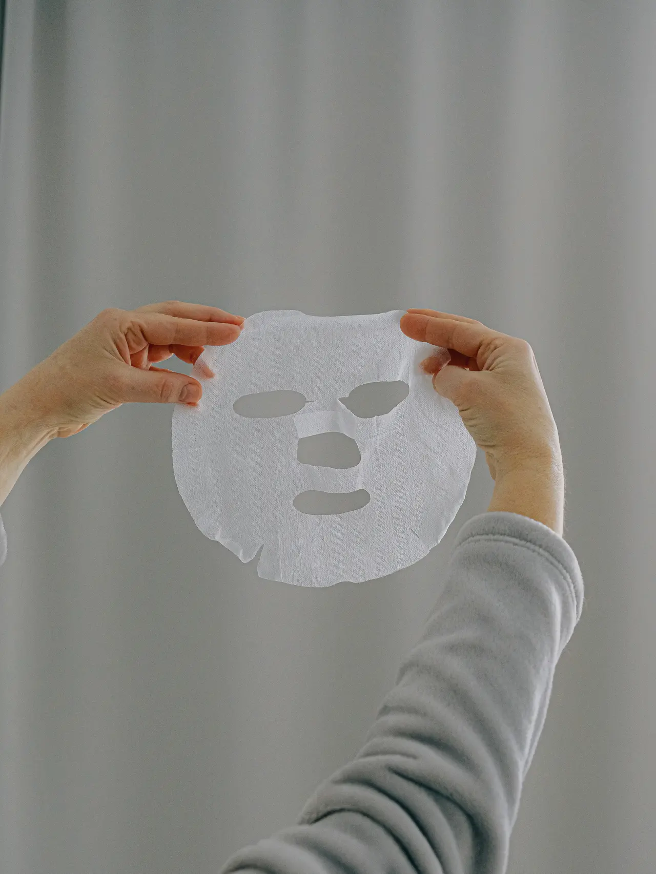 Cara Memakai Sheet Mask yang Benar untuk Pemula