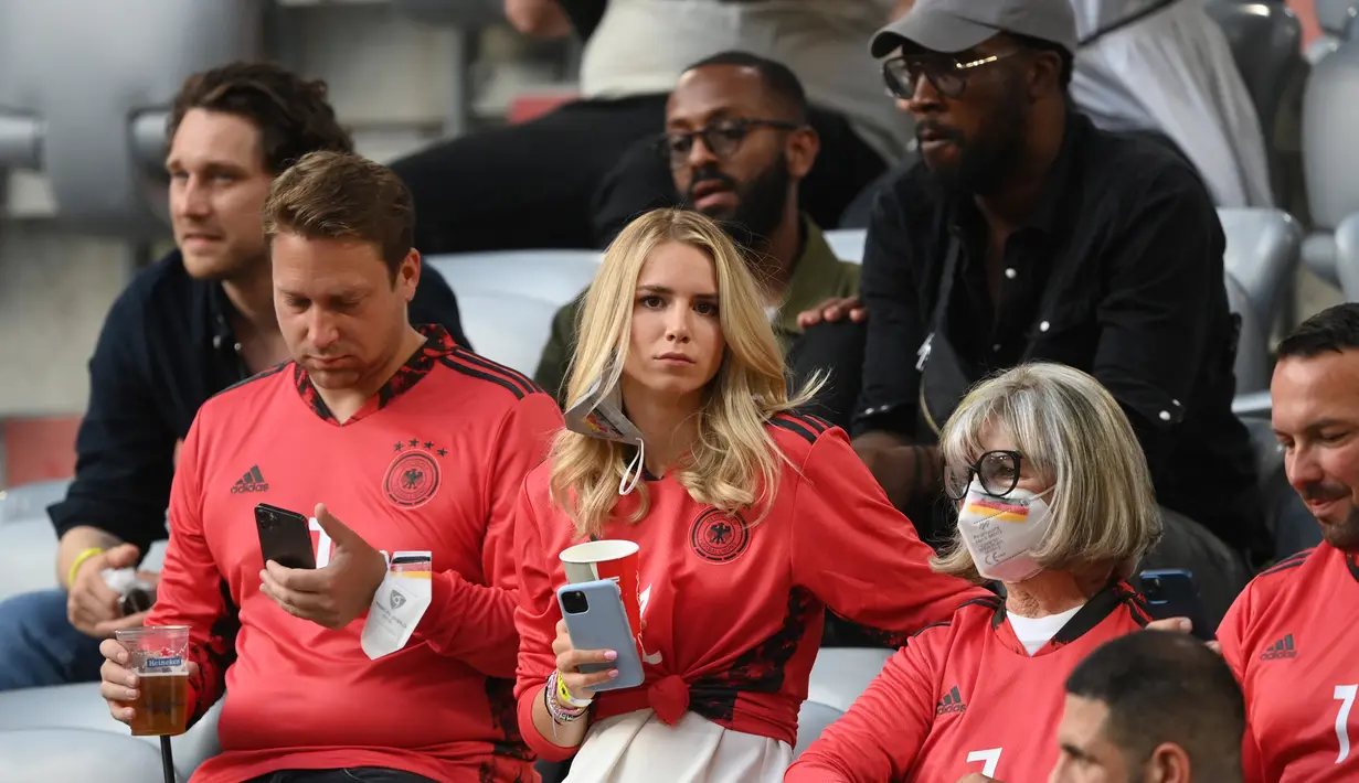 FOTO: Gaya Pacar dan Istri Pemain Jerman di Euro 2020 - Foto Liputan6.com