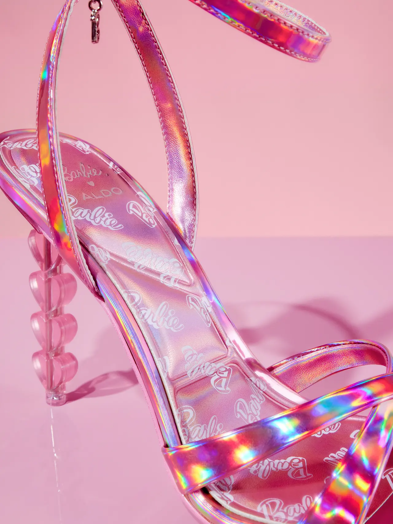 Kolaborasi ALDO dengan Barbie Debut Koleksi Kapsul Impian Ajak Bernostalgia dengan Menyenangkan