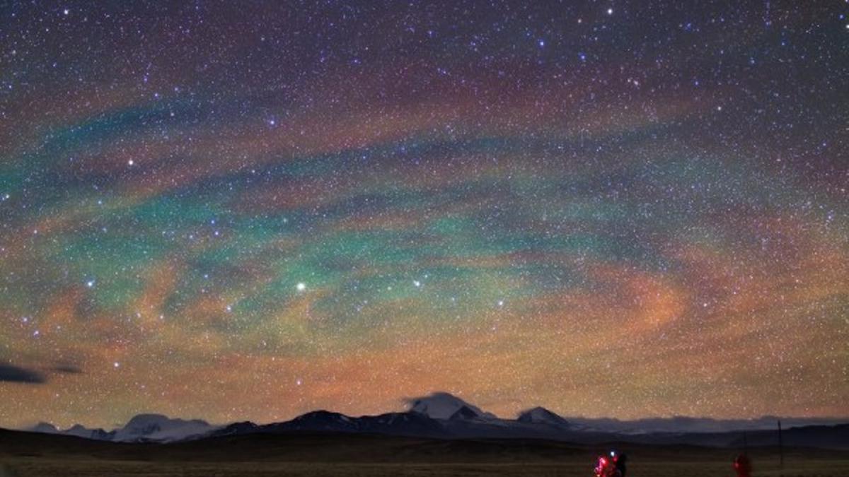 Mengagumi Panorama Langit Malam Lebih Dekat di Tibet - Lifestyle Fimela.com