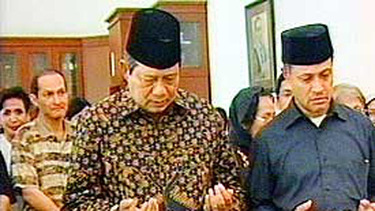 Presiden Melayat ke Kediaman Fuad Hassan - News Liputan6.com