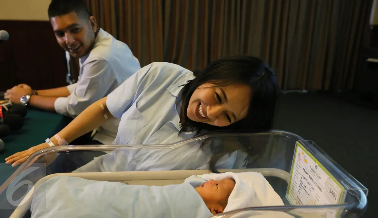 Berbahagia, Pemain Bass Kotak Chua Melahirkan Anak Pertama - Foto Liputan6.com