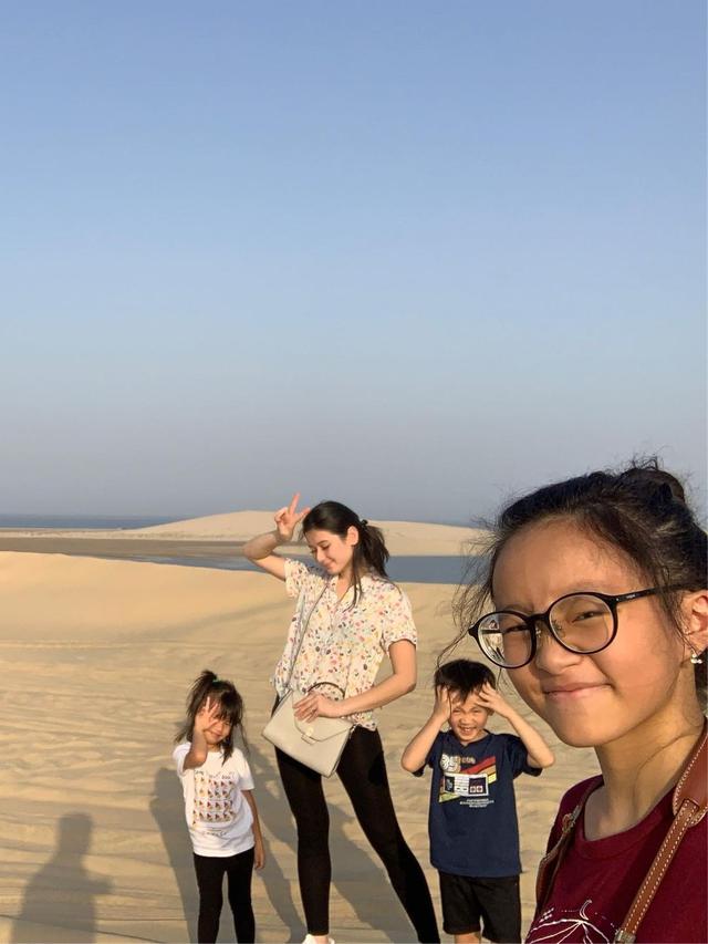 Jadi Ibu Tetap Awet Muda, Ini 6 Potret Iris Wullur Mantan Artis FTV Momong Tiga Anak - Hot ...