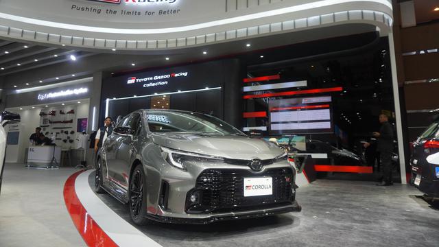 Intip Penghasilan SPG di IIMS 2024, Gaji Anggota KPPS Lewat Jauh
