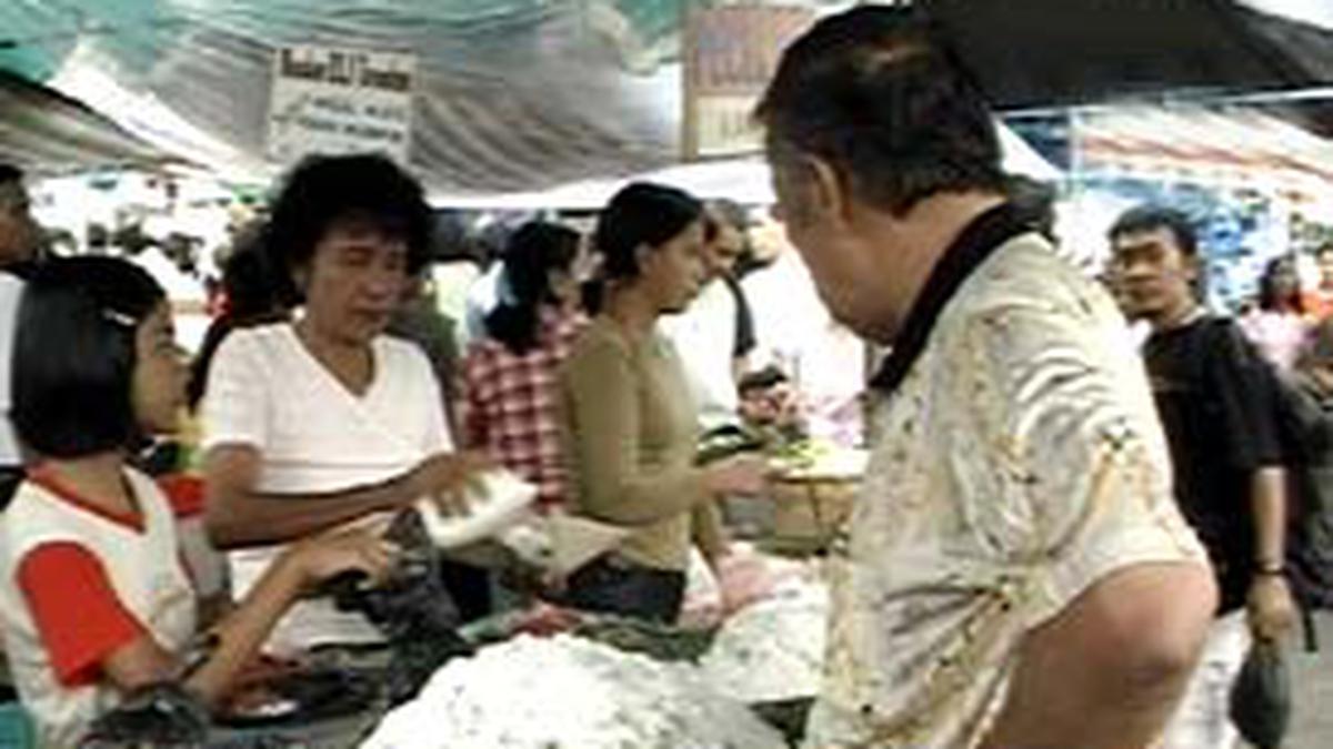 Ramainya Pasar Kaget di Bulan Ramadan - News Liputan6.com