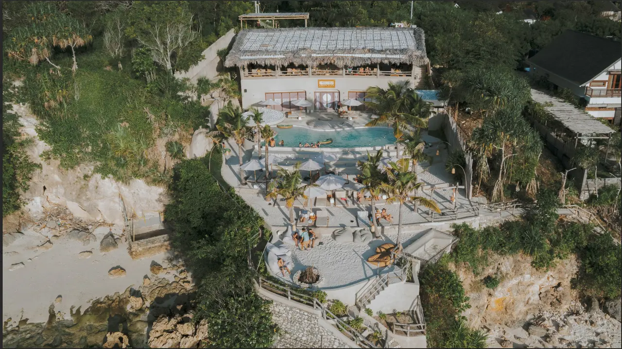 Suku Beach Club Hadirkan Pengalaman Musim Panas Sempurna di Pulau ...