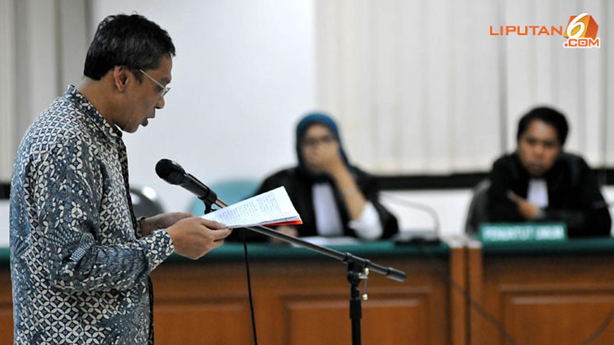Fathanah Bacakan Pembelaan, Septy Sanustika Menangis - News Liputan6.com