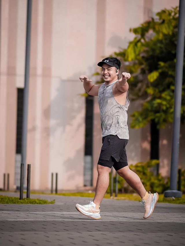 7 Potret Gritte Agatha Nge-Gym di Tempat Outdoor Saat Hamil, Segera ...