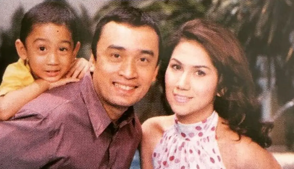 25 Tahun Usia Pernikahan, Ini Potret Dulu hingga Kini Marini Zumarnis dan Suami - Foto Liputan6.com