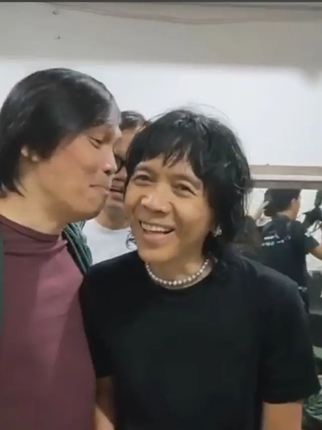 Once Mekel Respek dengan Perjalanan Musik Slank yang Berulangtahun Ke ...