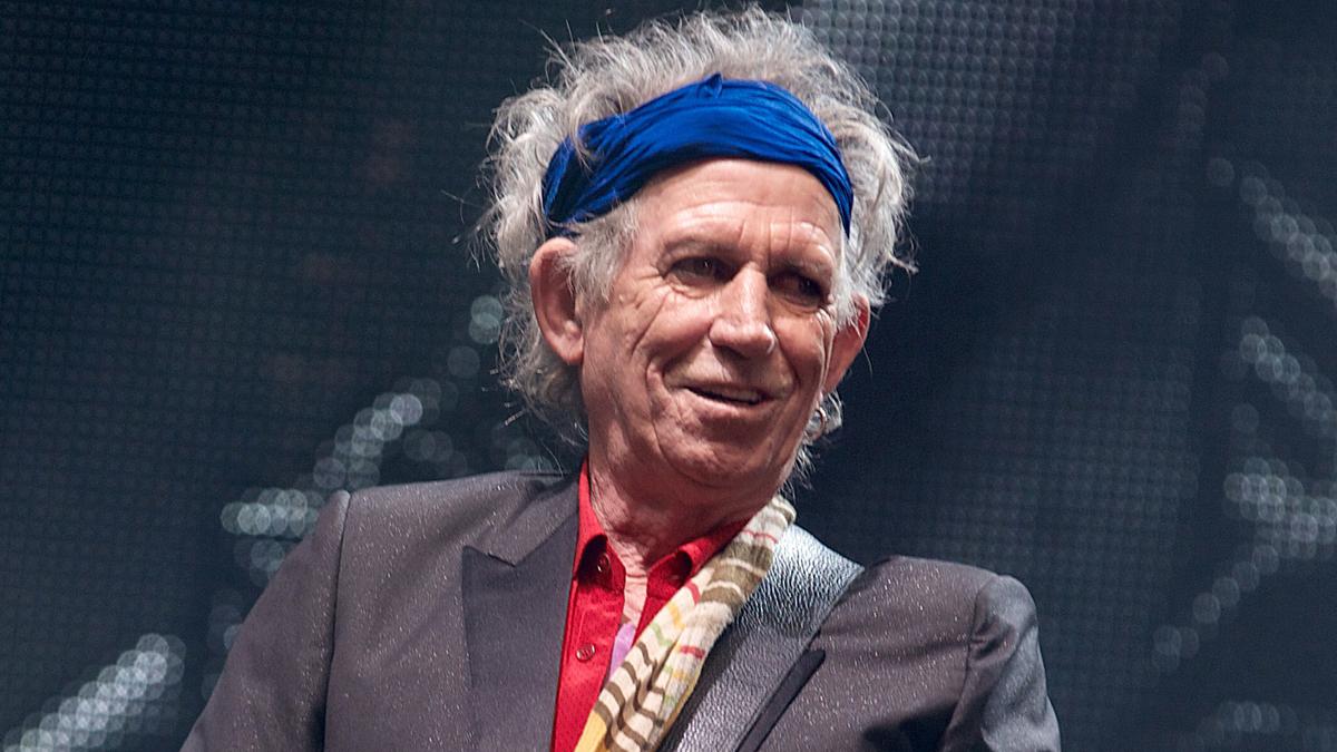 Usia 71, Gitaris Rolling Stones Masih Hisap Ganja Saban Pagi