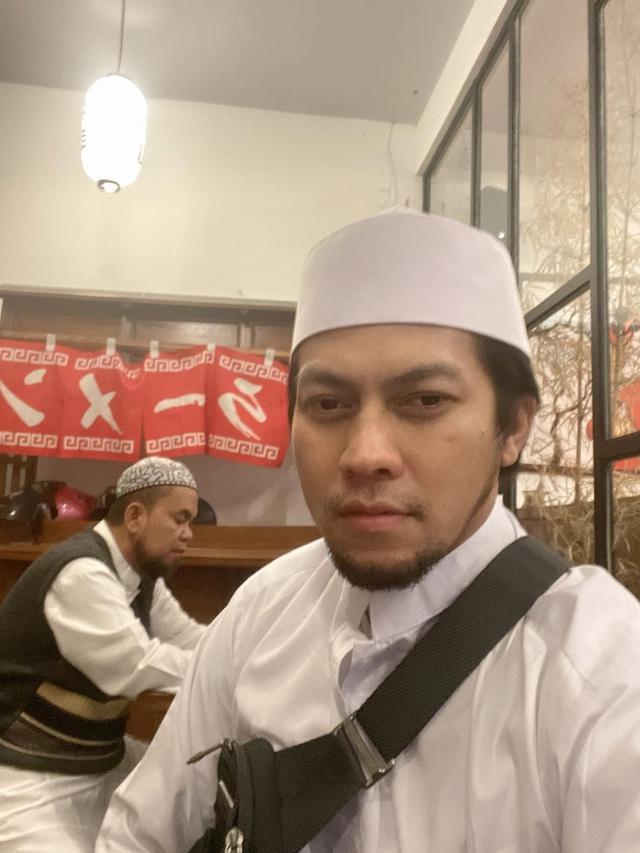 7 Potret Terbaru Sunu Matta Pelantun ‘Ketahuan’, Tetap Nyanyi Meski ...
