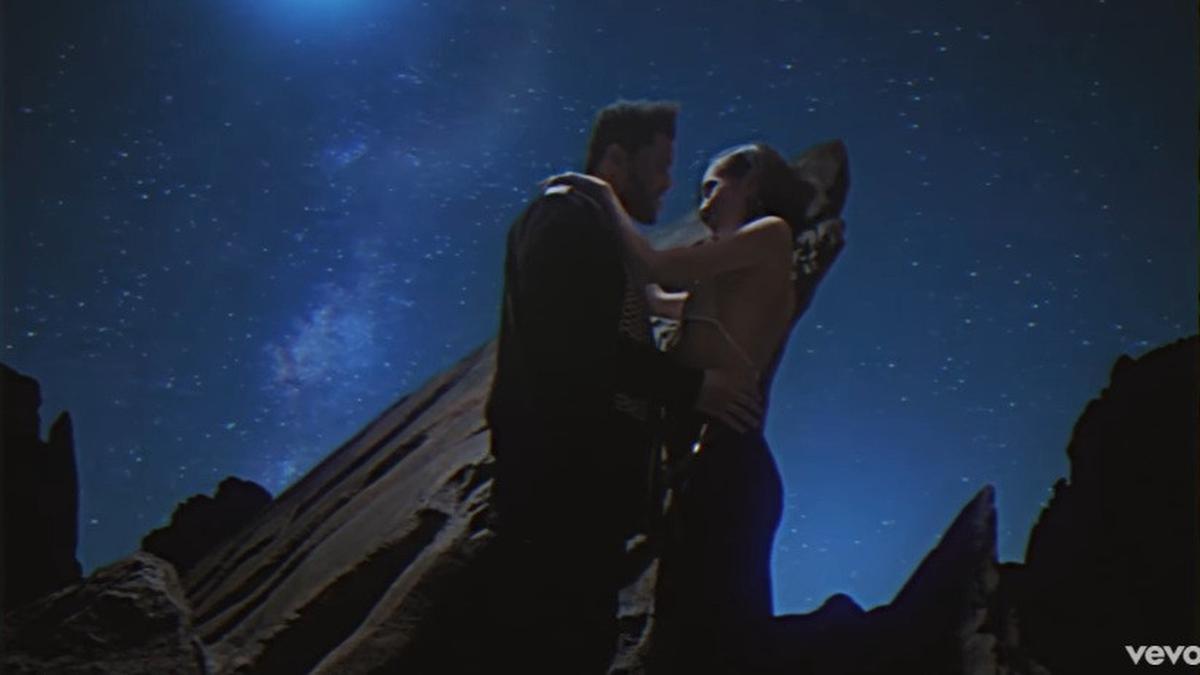 The Weeknd Rebut Pacar G-Dragon, Kiko Mizuhara