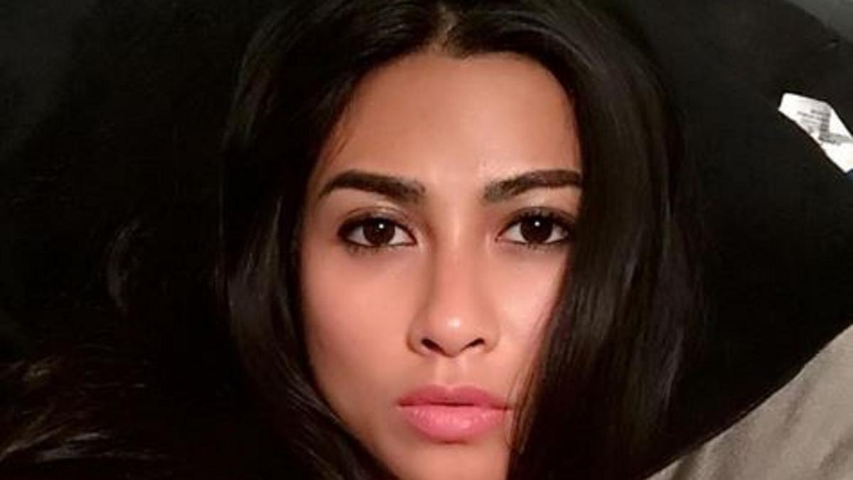 Uli Auliani, Antara Kuliah dan Pria Bule - Entertainment Fimela.com