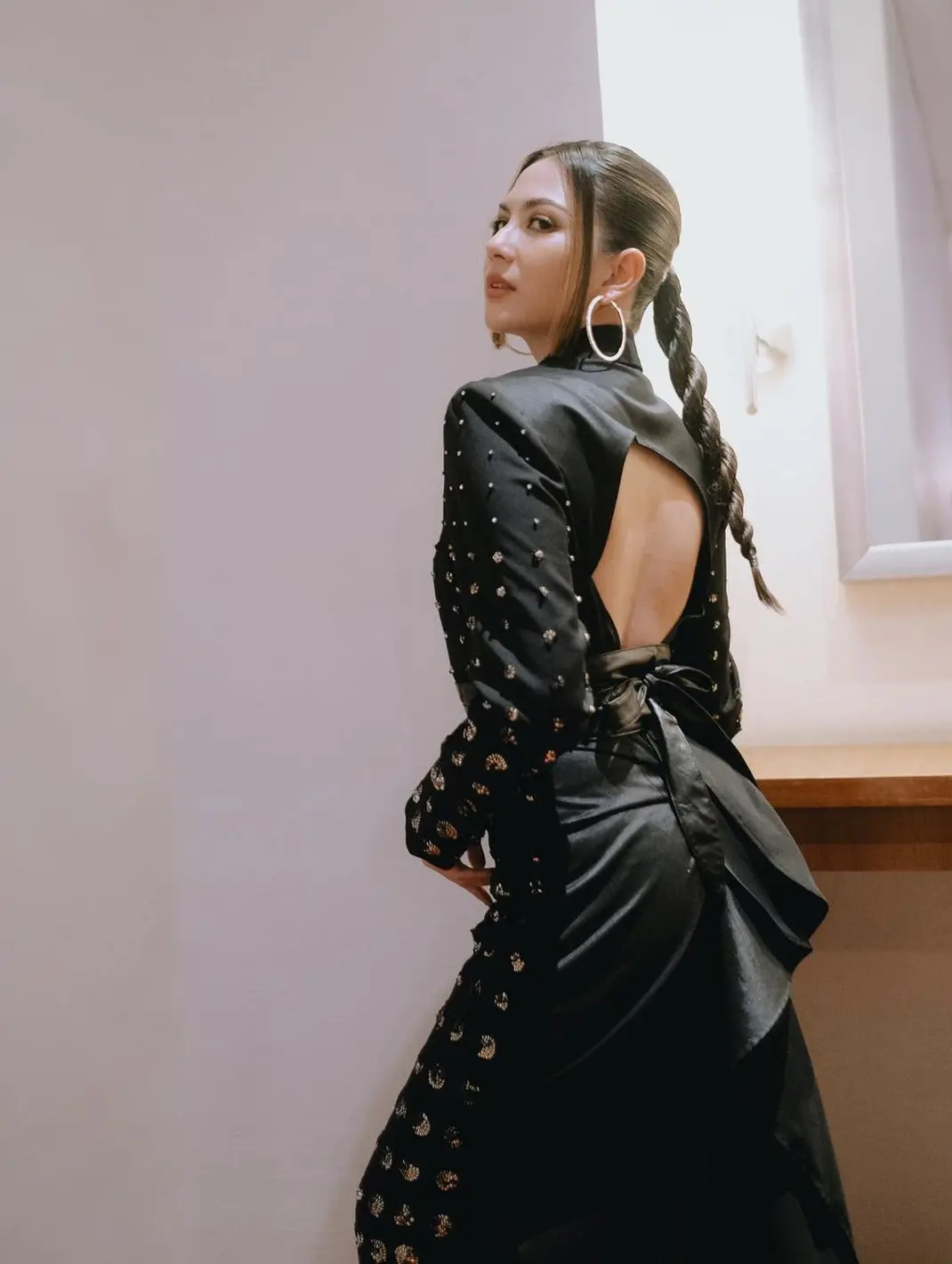 Adu Gaya Anggun Jessica Mila, Valencia Tanoesoedibjo hingga Tina Toon ...