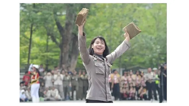 5 Potret Bripda Marselina, Polwan Cantik yang Jago Bela Diri - Hot ...