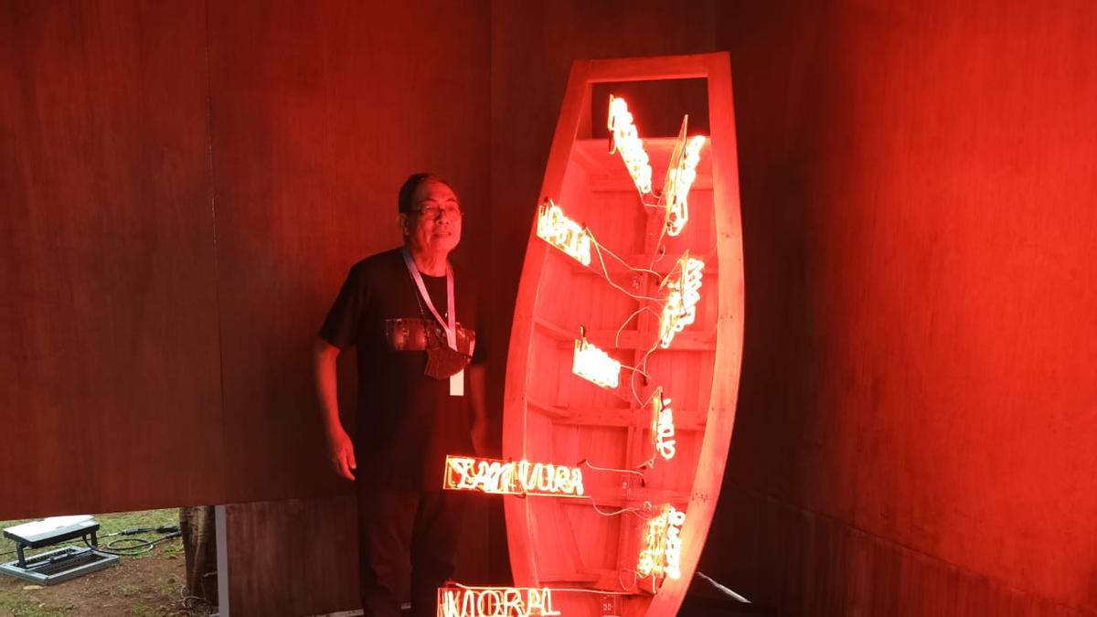 Instalasi Kreasi FX. Harsono di Art Jakarta Gardens 2023, Bukan Sekadar ...