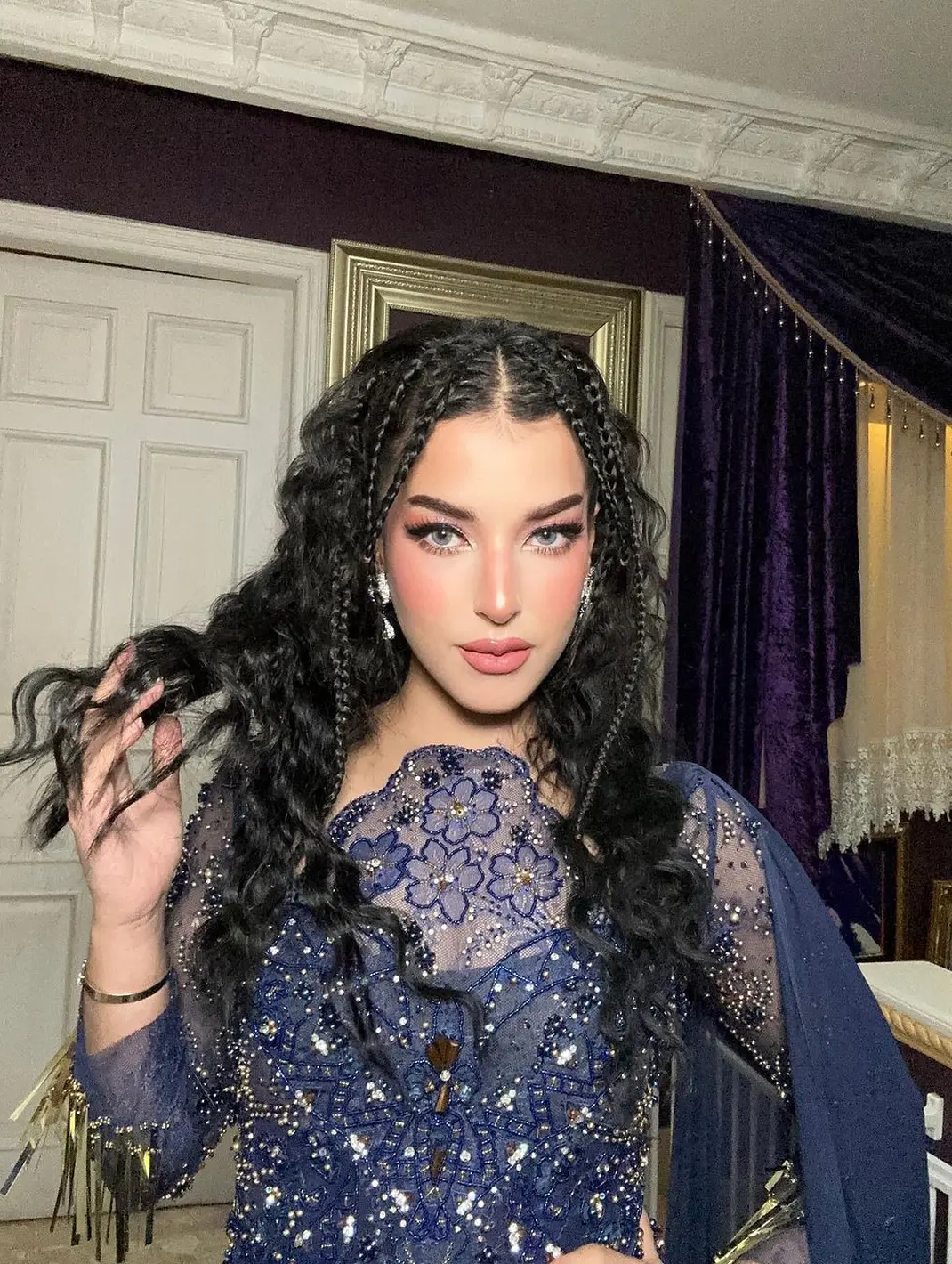 6 Potret Beda Gaya Tasya Farasya dan Erina Gudono Saat Kenakan Dress ...