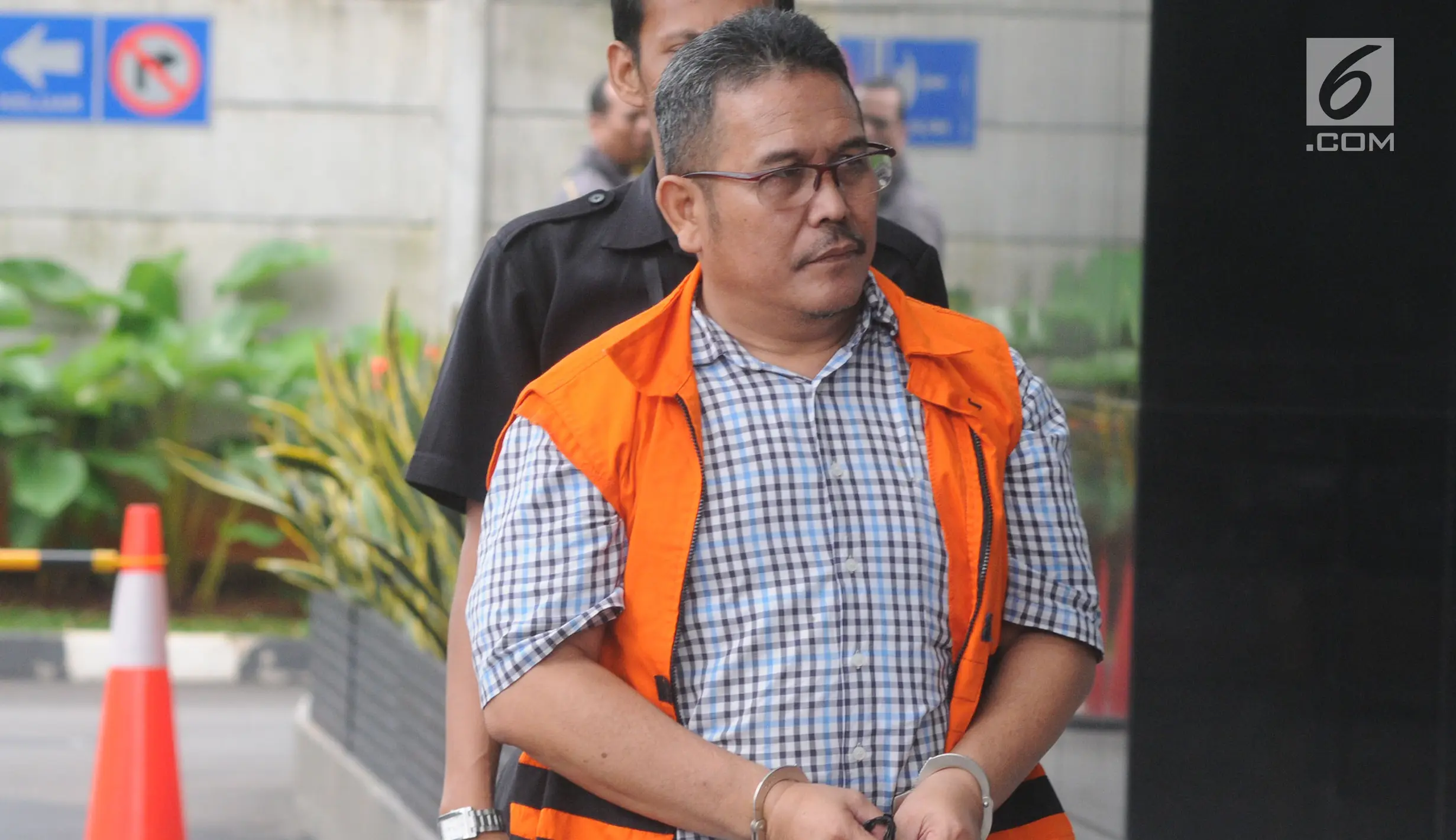 FOTO: KPK Kembali Periksa Mantan Anggota DPRD Sumut Syahrial Harahap ...
