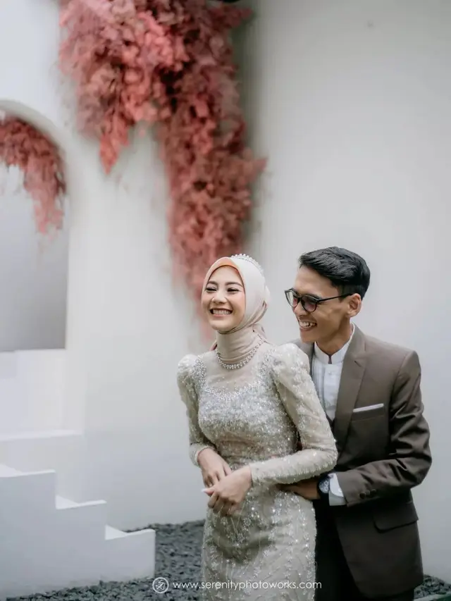 7 Potret Prewedding Terbaru Kakak Lesti Kejora dan Calon Istri, Tampil Kian Mesra - Hot Liputan6.com