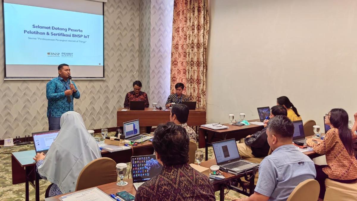 Indobot Academy Bekali Puluhan Dosen dan Praktisi Kompetensi Internet ...