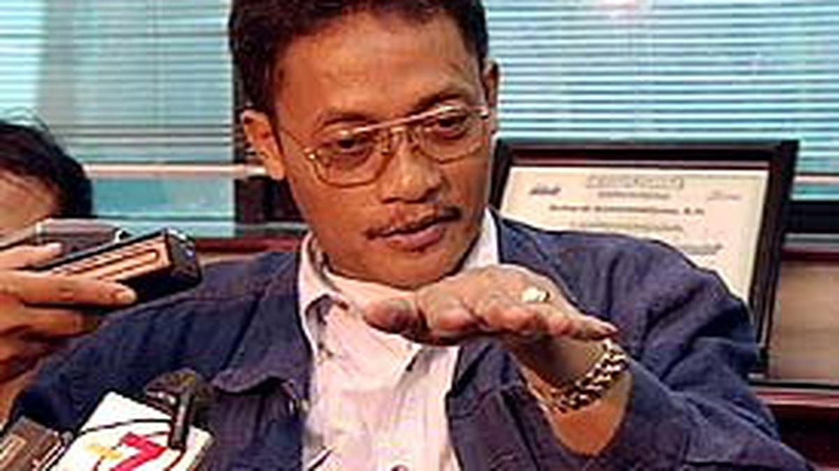 Pollycarpus Akan Diperiksa di Mabes Polri - News Liputan6.com