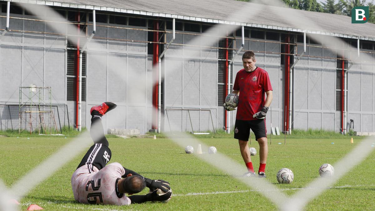 Foto: Ini Dia Sosok di Balik Tangguhnya Kiper-Kiper Persija, Jan Klima ...