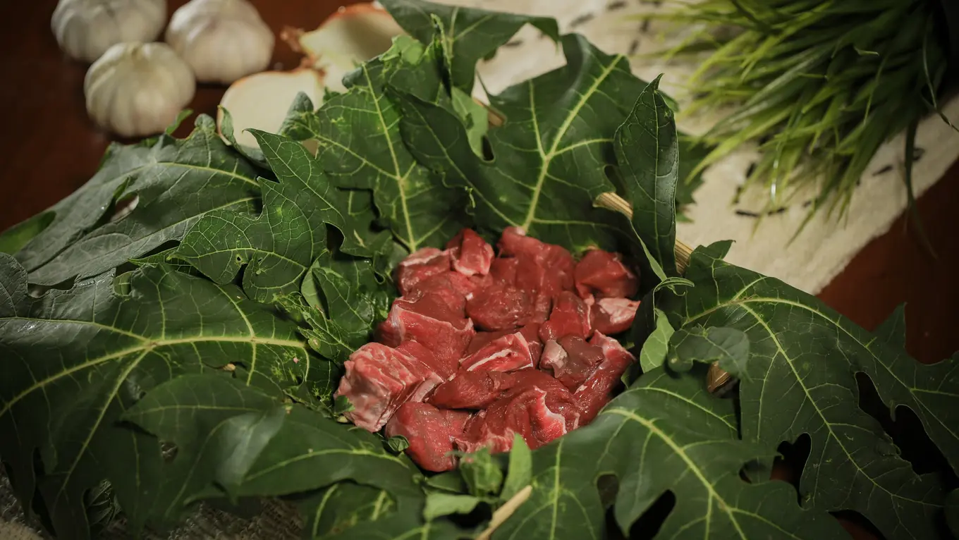 5 Tips Membuat Daging Sapi Cepat Empuk Pakai Bahan-Bahan Alami