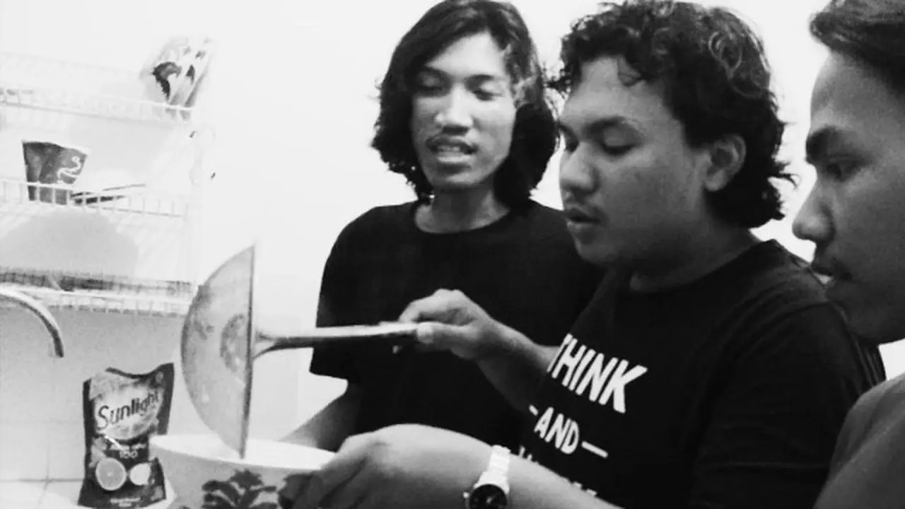 8 Potret Keanu Agl, Dulu Jaga Kantin yang Kebaniran Kini Jadi Artis ...