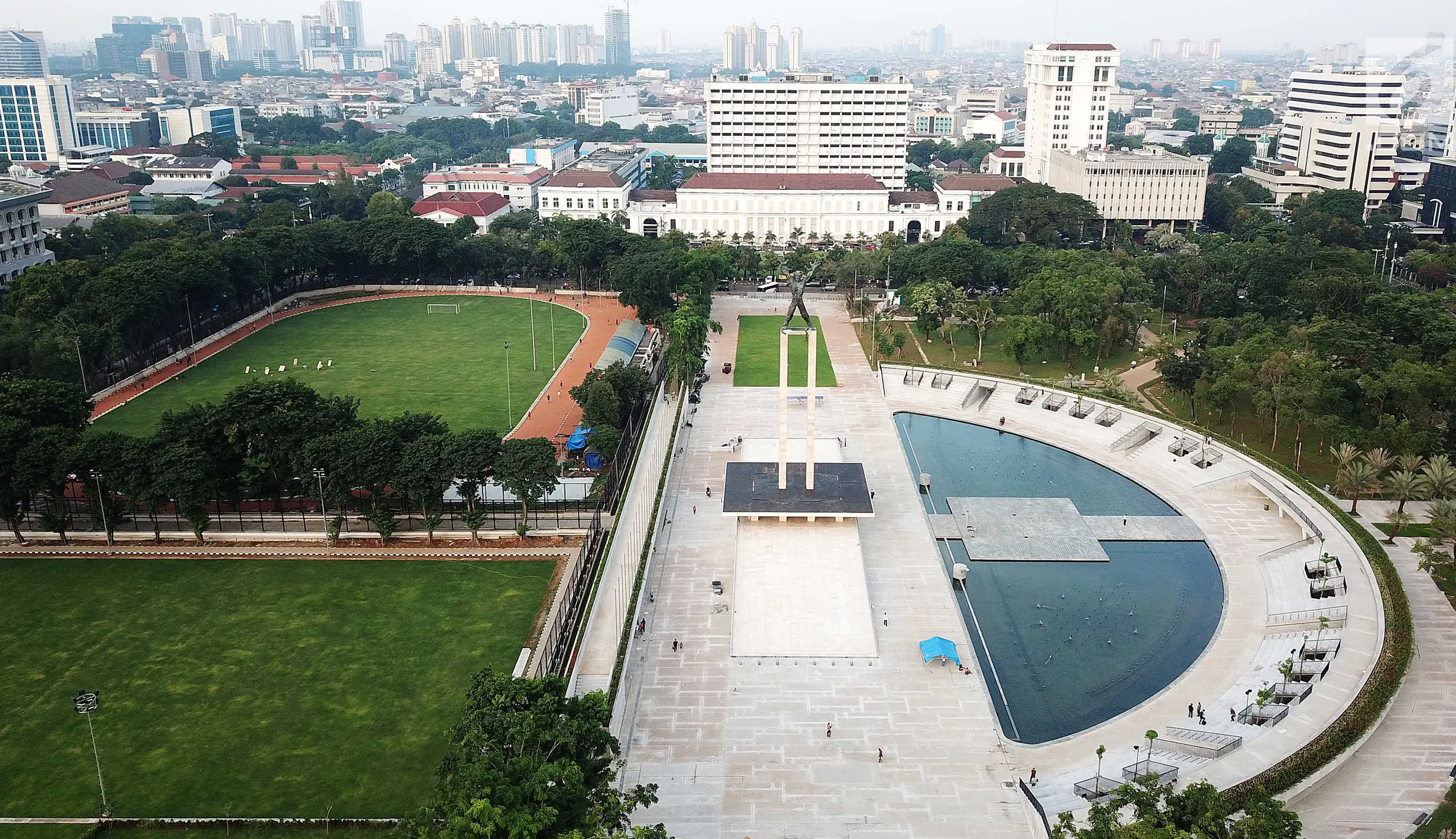 FOTO: Wow, Ini Wajah Baru Lapangan Banteng dari Ketinggian - Foto ...