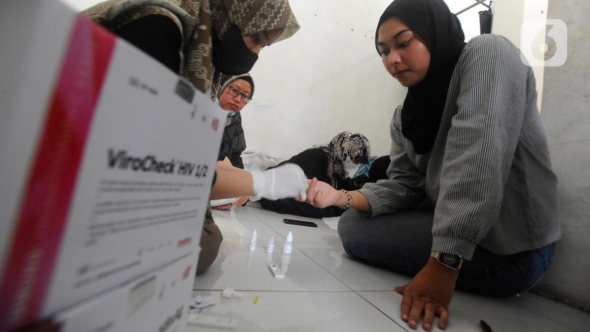 Kegiatan VCT Mobile Cegah Penularan HIV/AIDS di Kalangan Mahasiswa ...