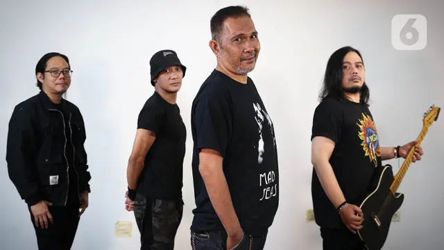 Cerita Tony Vialy Vokalis Bunga Bingung Lagu Bandnya Dituding Jiplak ...